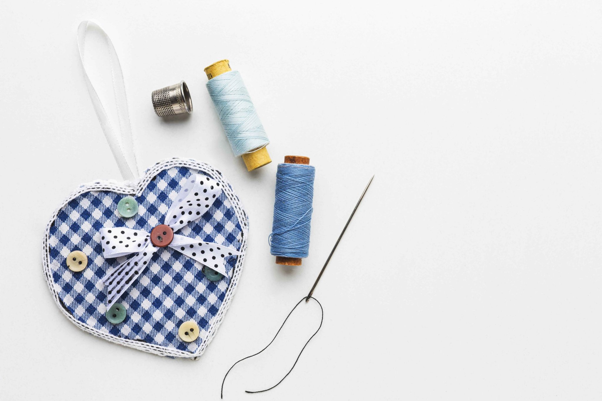 Guide To Sewing Machine Needles: Troubleshooting Common Issues - Sewing ...